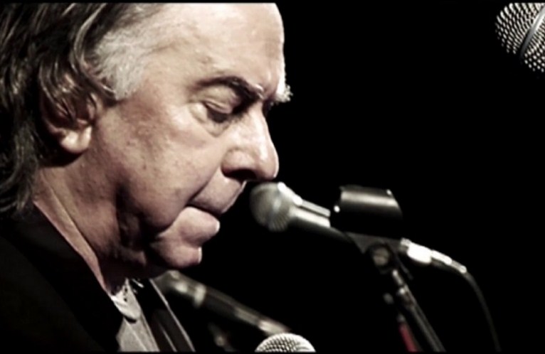 O Γιάννης Κούτρας για δύο εμφανίσεις στον ΙΑΝΟ της Αθήνας με τη μουσική ...